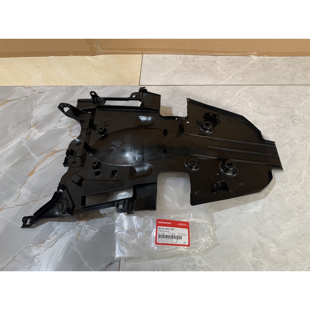 Rear fender B SH 125/150 (2012) Genuine Honda Black (80101-K01-900 ...