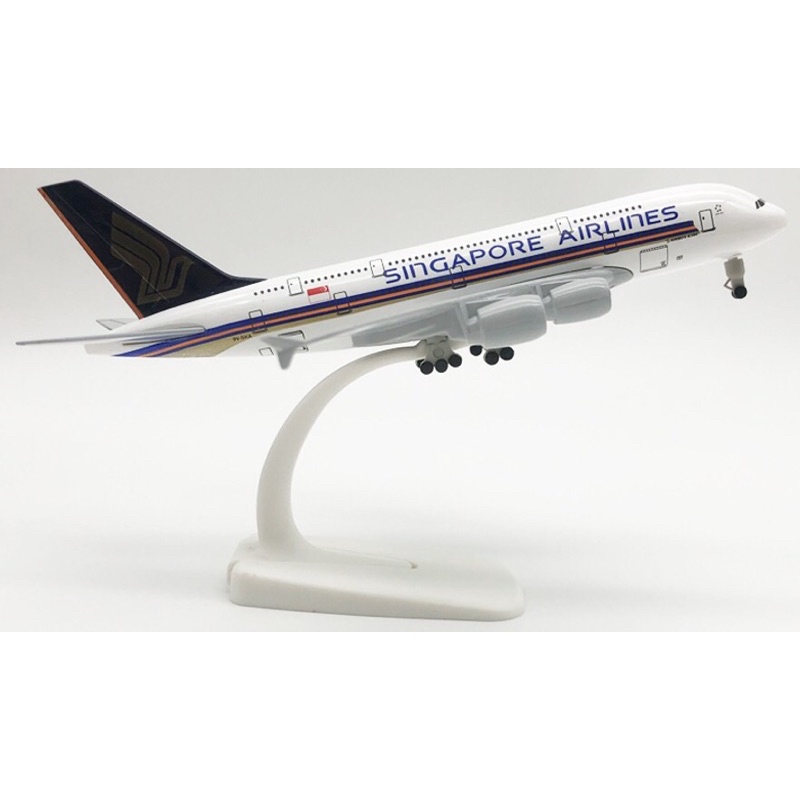 Singapore airlines Airplane Model 20cm | Shopee Malaysia