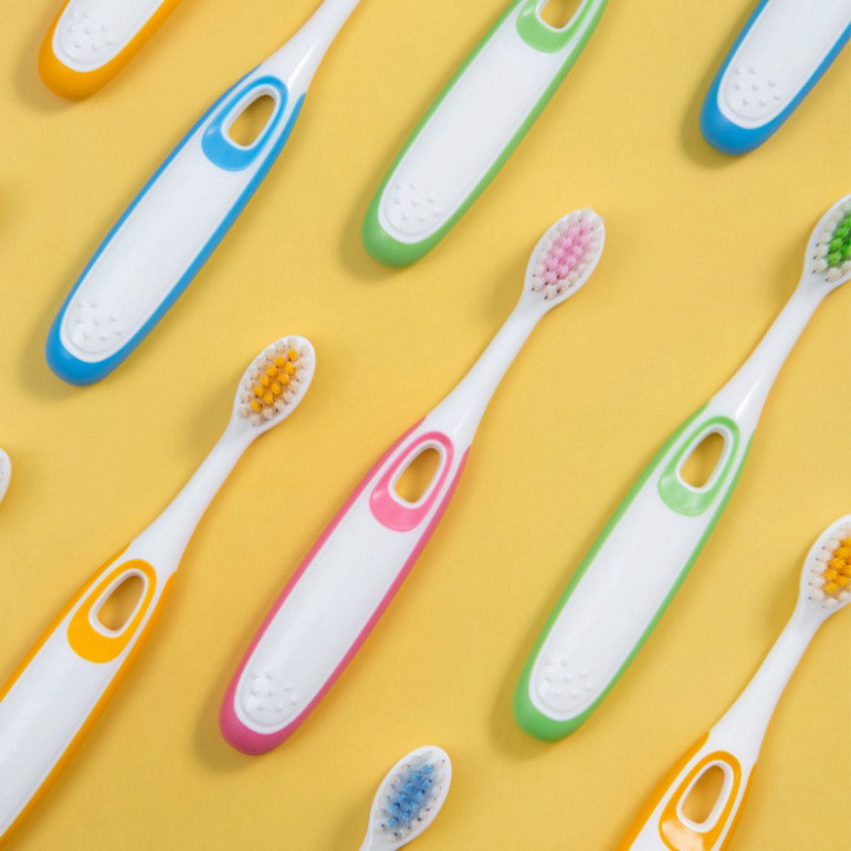 Box Of 8 TOTH BRUSH Toothbrushes For Babies With Soft, Smooth Bristles ...