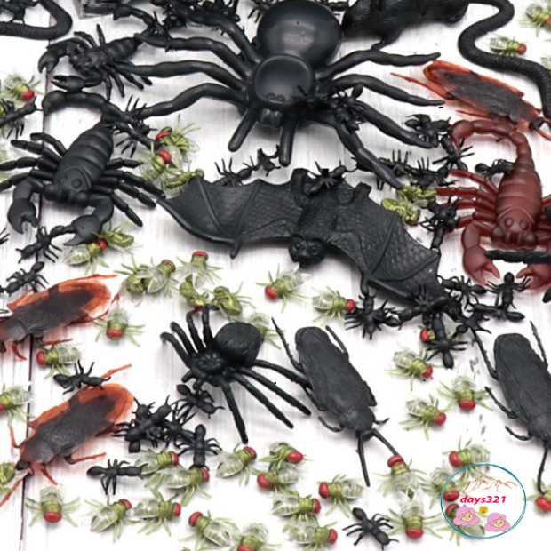 (20 Types) Fake insects scorpions snakes centipedes cockroaches flies ...