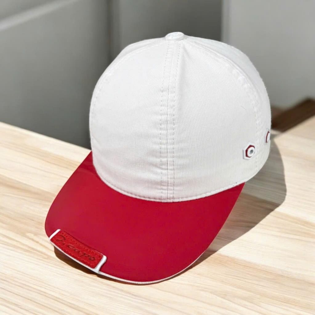 Capo hats and caps mixed with Denim fabric, latest high-end fashion ...