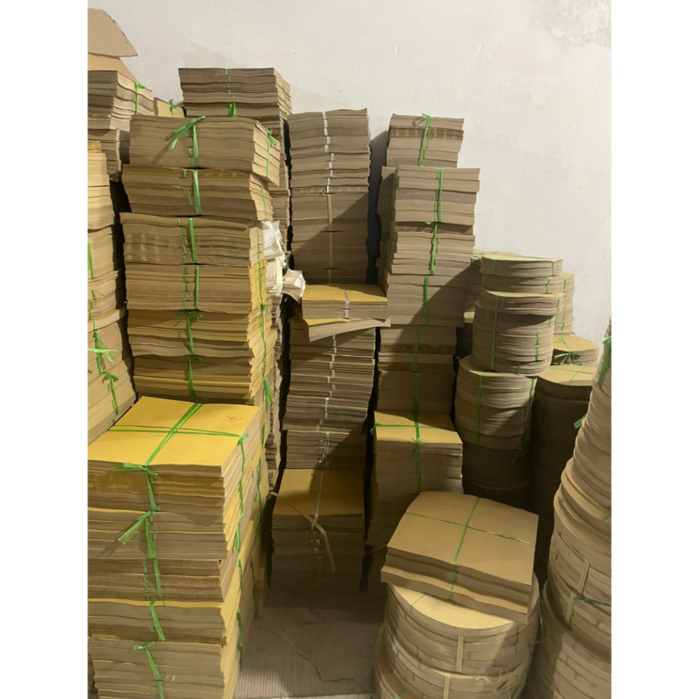 2kg of ornamental bird cage lining paper in all designs and sizes for ...