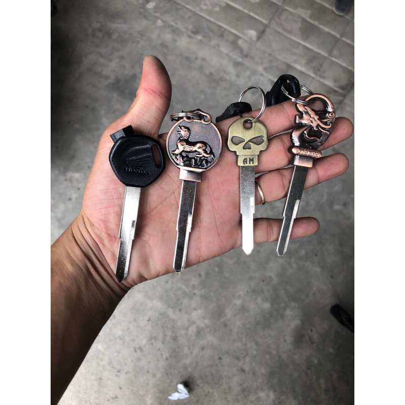 Honda key blank from long metal handle for Vision, Winner, Sonic, PCX ...