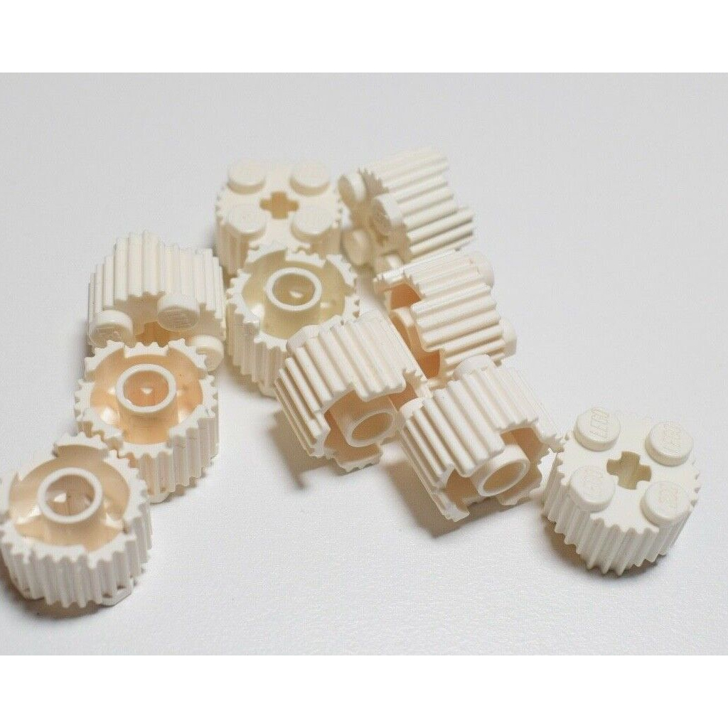 Lot 10x LEGO White Brick, Round 2 x 2 with Axle Hole and Grille ...
