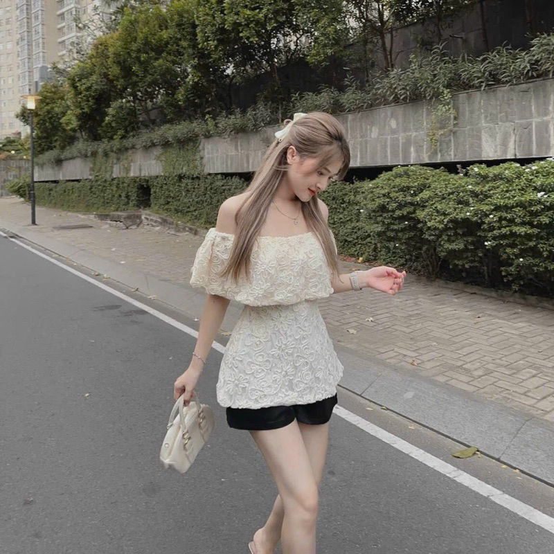 Women's fashion thigh-high set for going out, made of floral foam, off ...