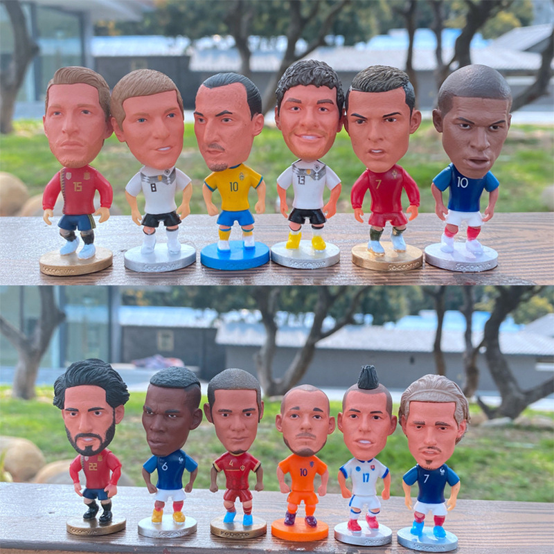 Messi, Ronaldo Models, Statues of World Famous Football Players, Arm ...