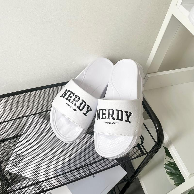 (New Model Nerdy) Nerdy NERRDY Slippers With Horizontal Strap And Flat ...