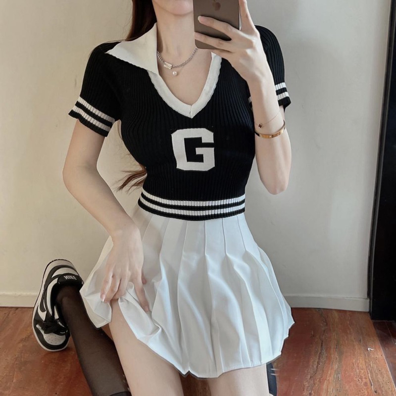 Mongtoghi sweater with 2-color striped collar, super luxurious body ...