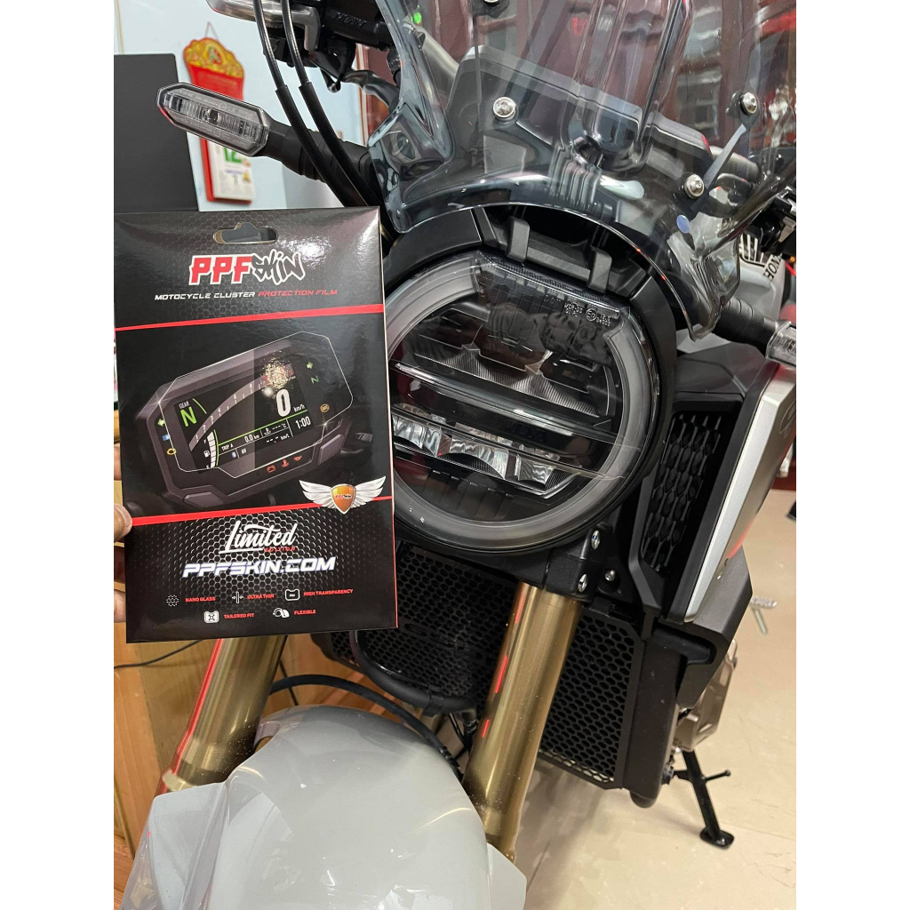 Ppf Protects Honda CB650R CB1000R Headlights..Uppf car dashboard ...