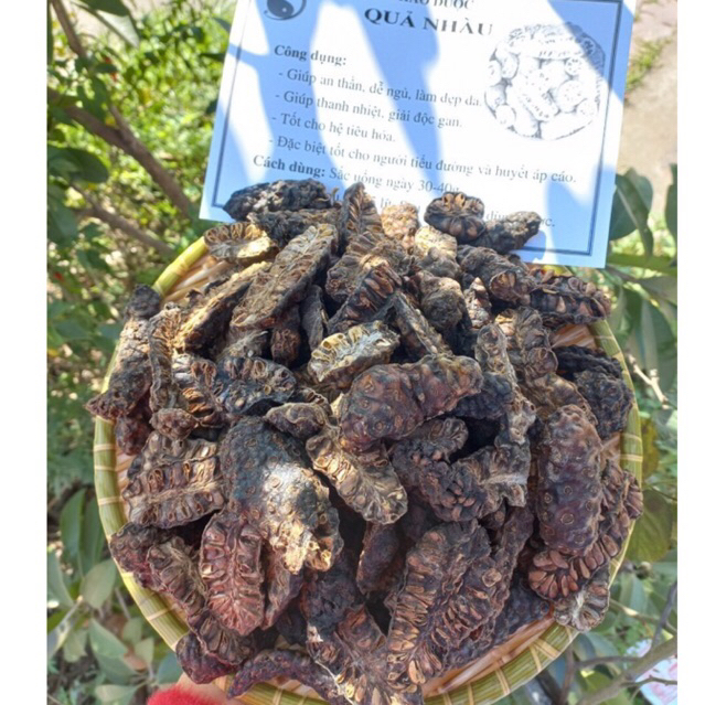 Grade 1 dried noni fruit helps laxatives and stimulates digestion ...