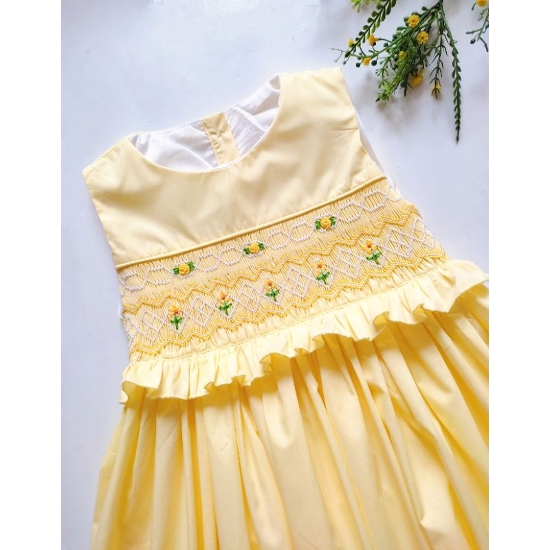 Yellow Smock Dress Sleeveless For girls 13kg - 32kg | Shopee Malaysia