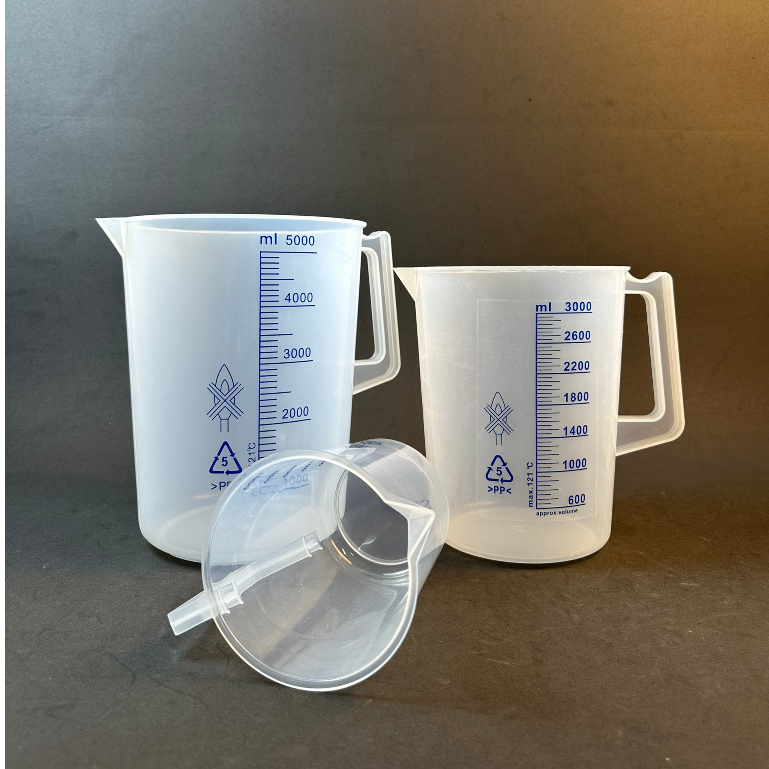 Onelab PP plastic measuring cup with handle, graduated blue paint, heat ...