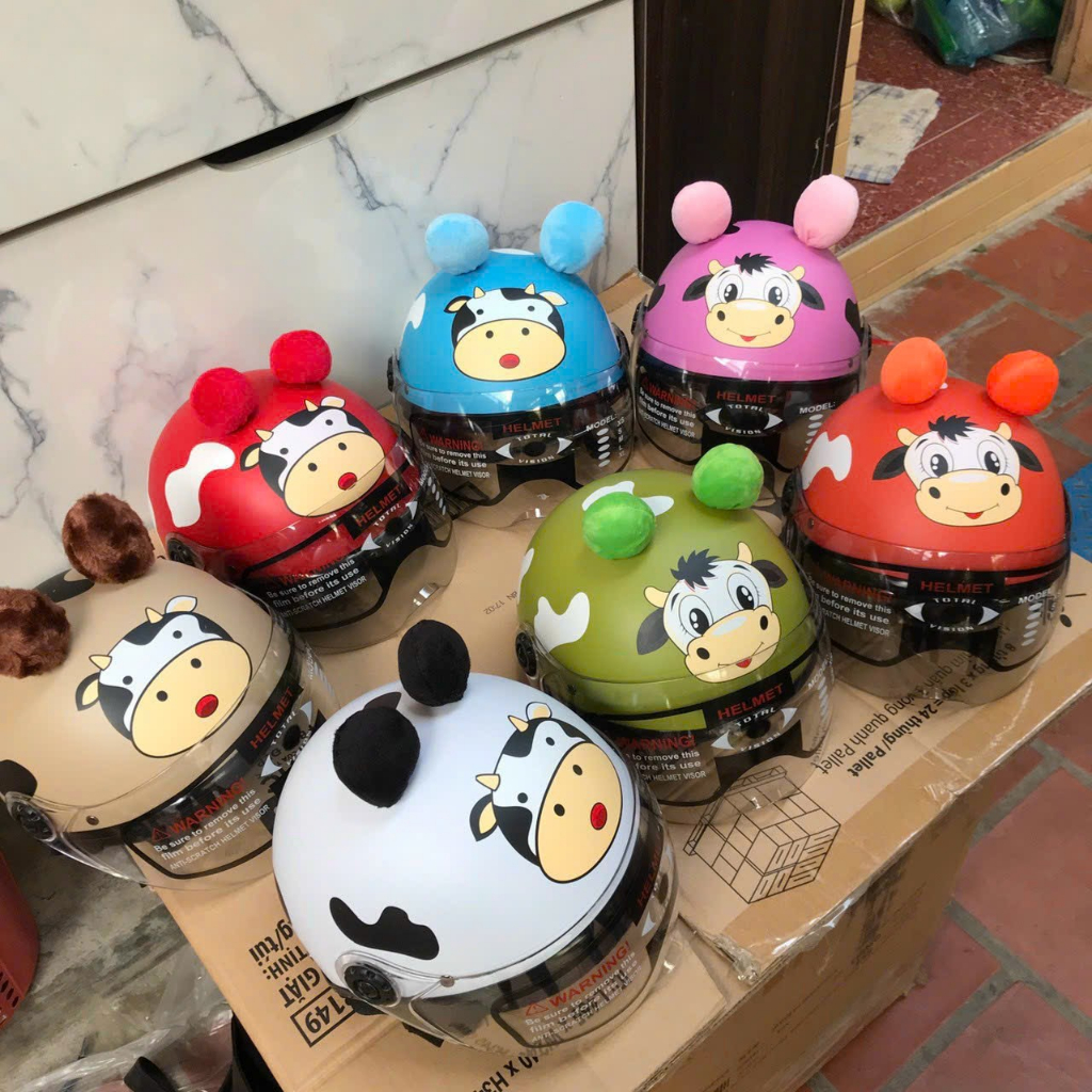 Children's helmet, for children 2 to 7 years old, with visor, cow ...