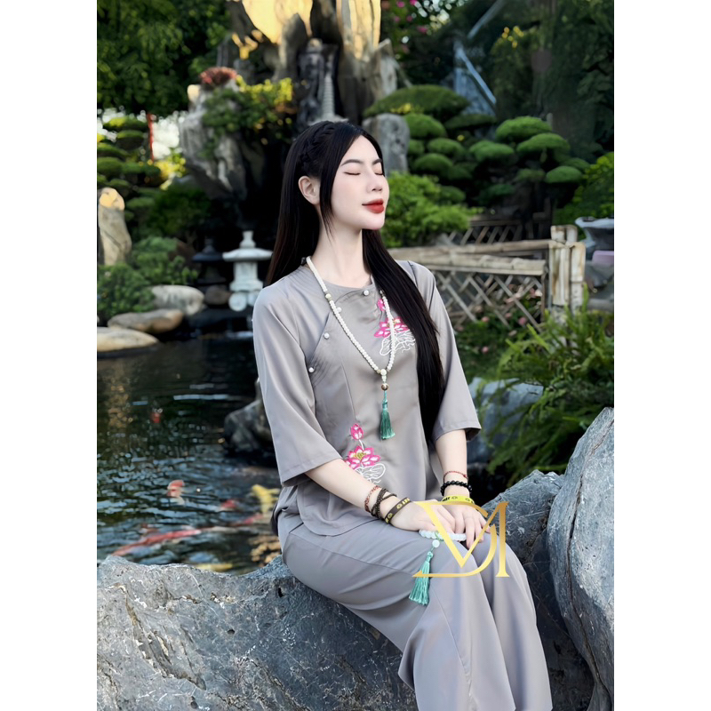 Silk temple clothes, Buddhist robes, Traditional costumes, Round neck ...