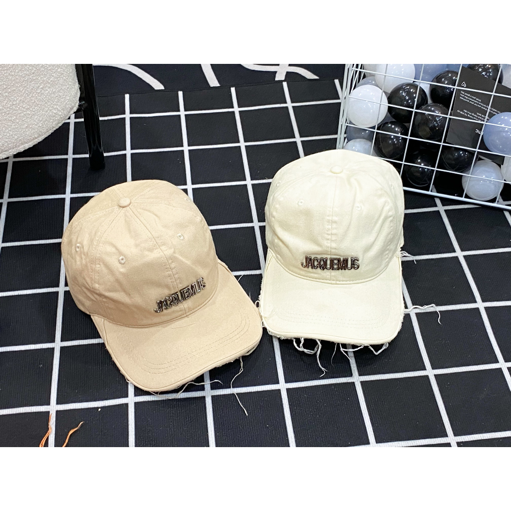 Specialized IN WHOLESALE HATS - Stylish torn JACQUEMUS baseball cap ...