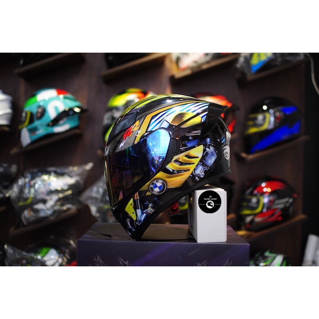 Fullface Royal M138 Helmet (genuine) 1 layer of BMW Nightfury Helmet ...
