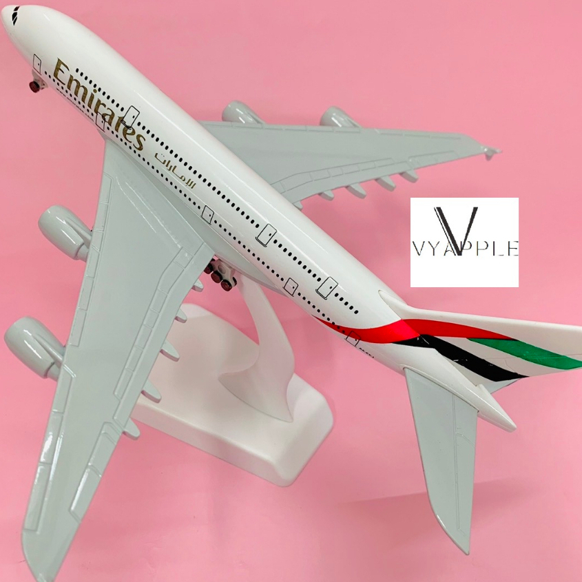 Premium A380 EMIRATES Metal Plane Model 20cm (With Wheels + Display ...