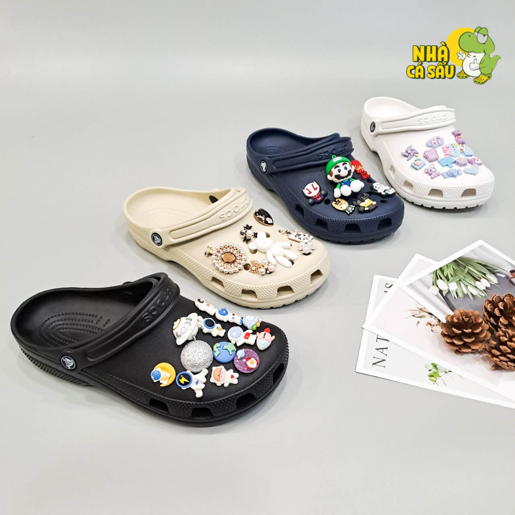Crocs classic clog unisex slippers in black with 2d jibbitzs included ...