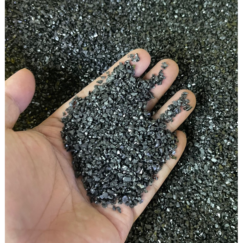 Platinum black sand - Materials for covering the floor of aquariums ...
