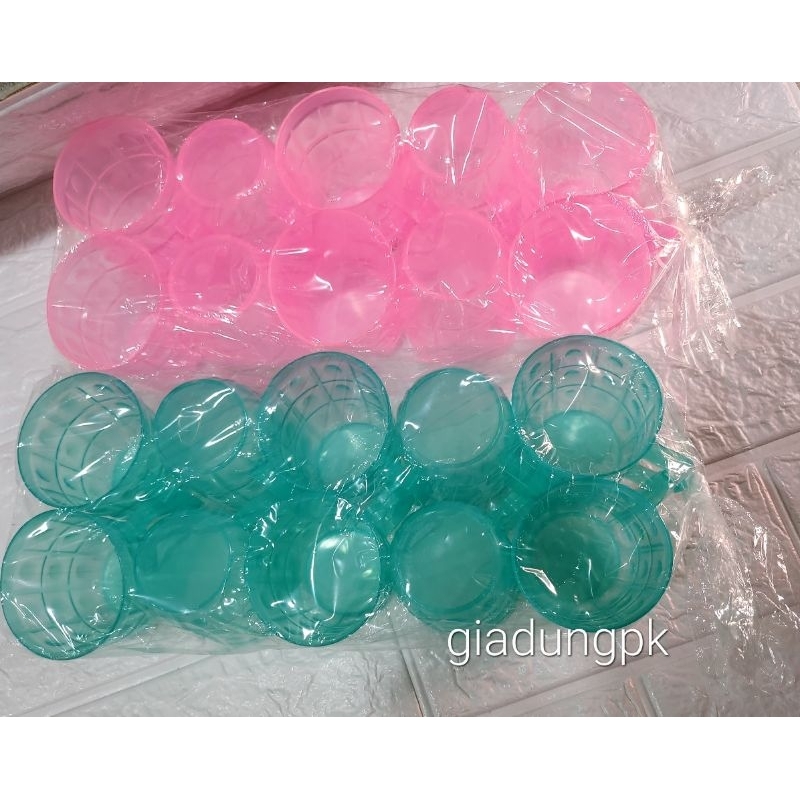 Set of 10 mini plastic cups for children to drink water, iced tea and ...