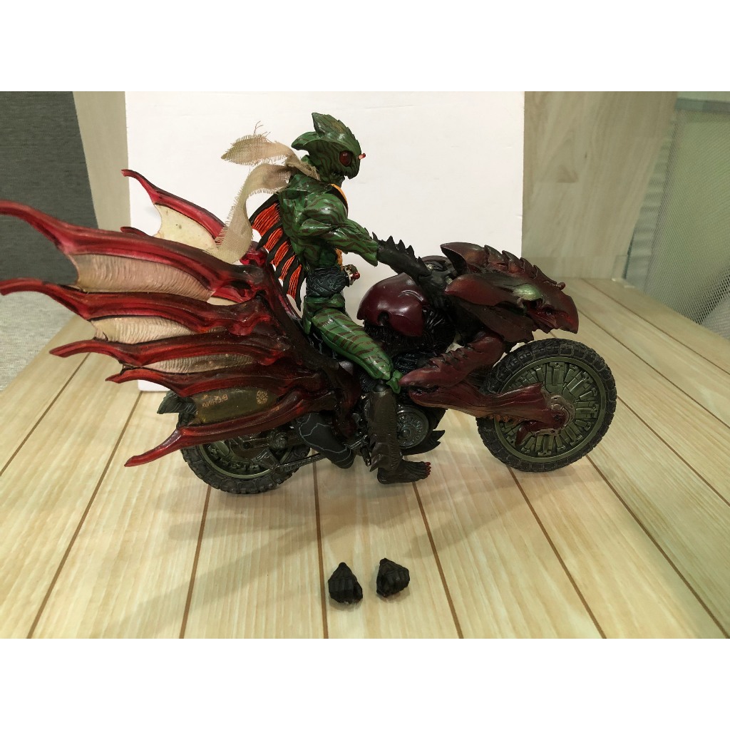 Sic VOL.21 Kamen Rider Amazon Model & Jungler [Kamen Rider Amazon ...