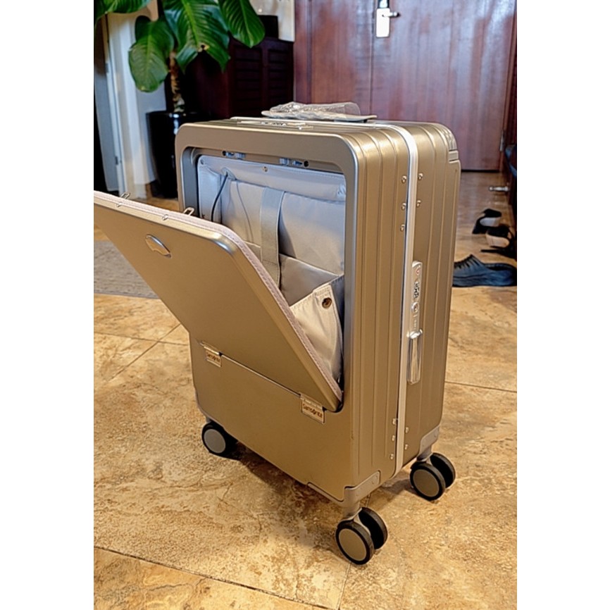 Samsonite suitcase with aluminum frame for US domestic businessmen ...