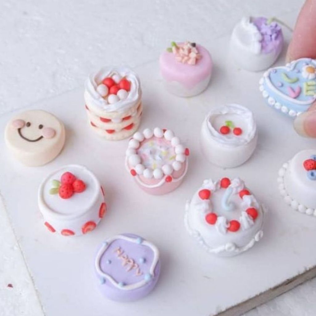 (Random Delivery) M000-cute cute handmade Clay Flowers (2cm), KHDIY ...