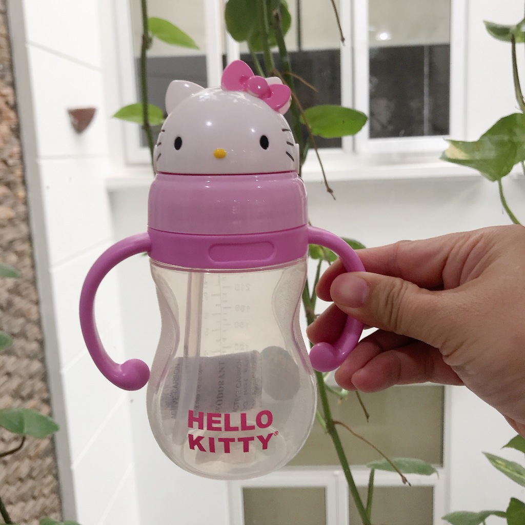 Hello Kitty / Doraemon Water Bottle With Straw, Capacity 450ml, 550ml. | Shopee Malaysia
