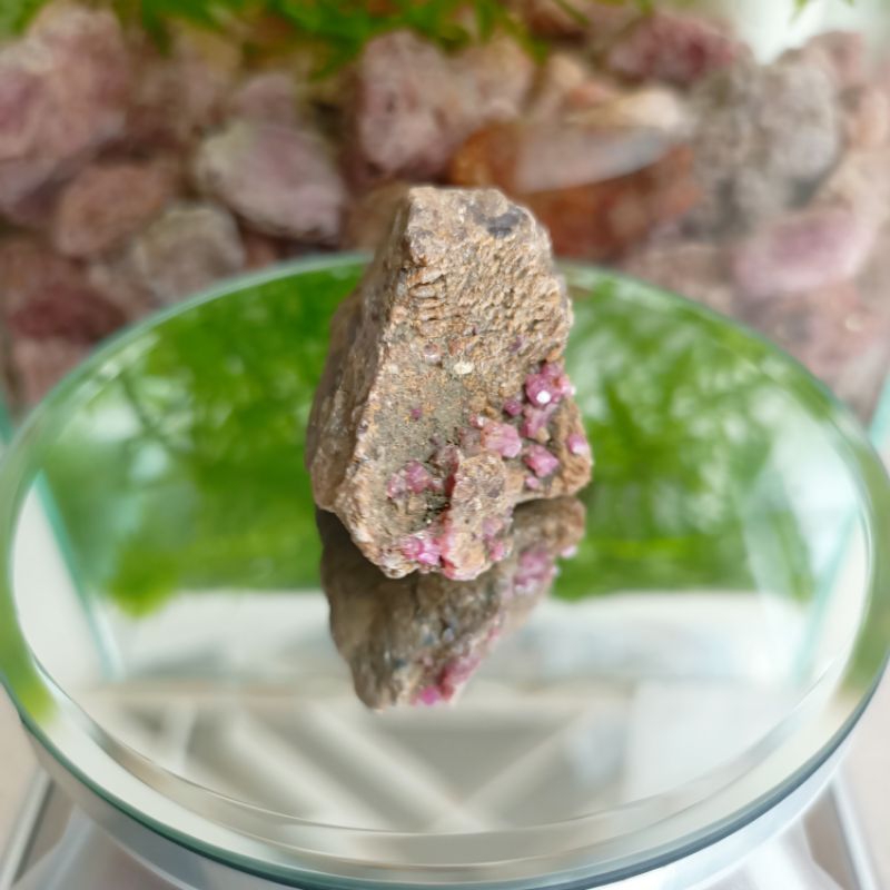 Spinel Stone Hugging Ruby Crystal - 35 g - DC30 | Shopee Malaysia