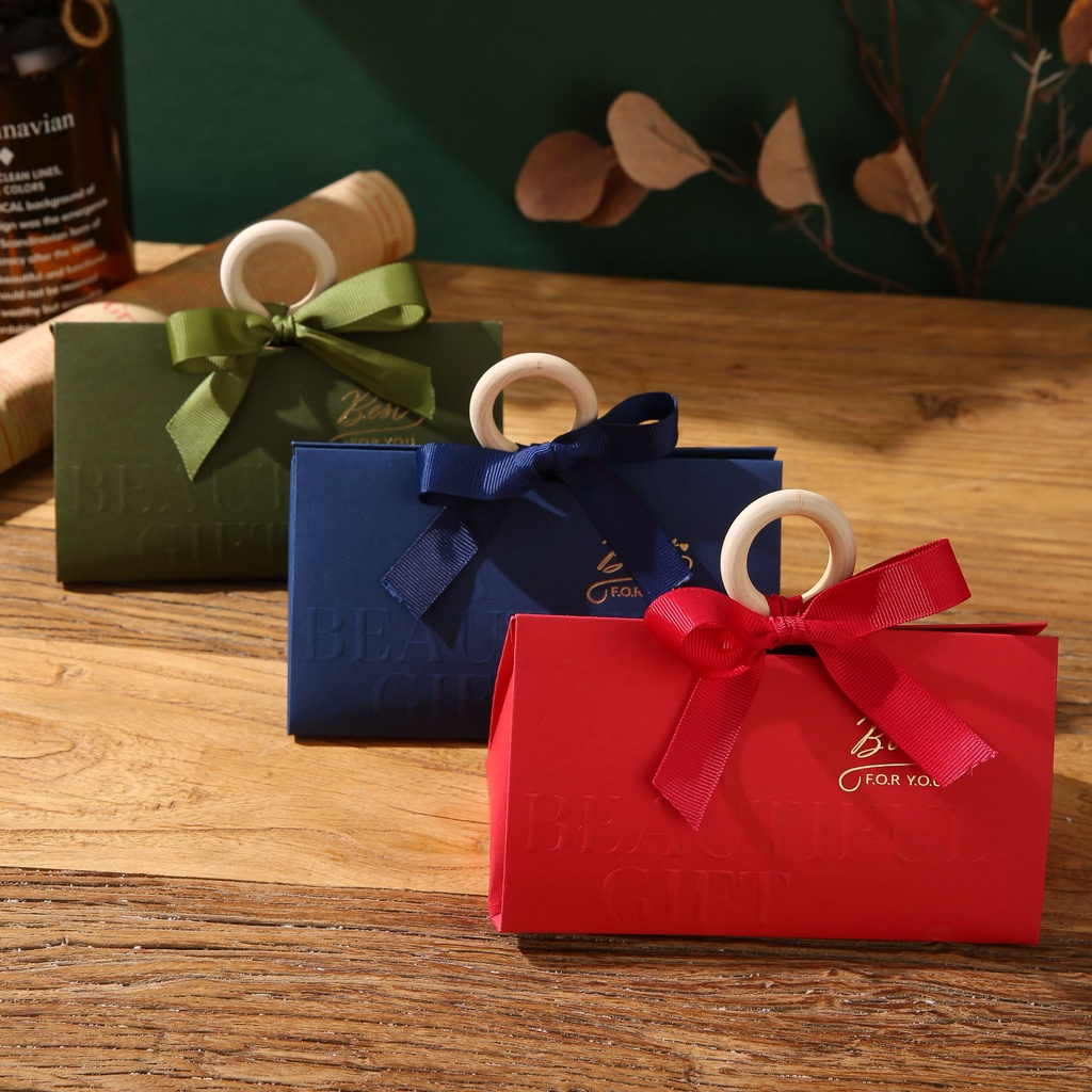 Luxury Triangle Gift Box 17x10x8.5cm (With Wooden Ring) | Shopee Malaysia