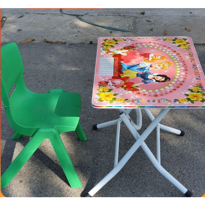 Student folding table set with electrostatic iron legs and molded ...