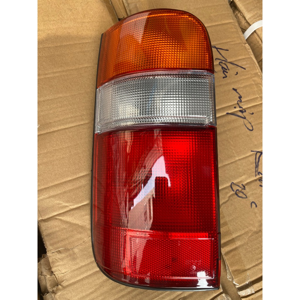 Toyota Hiace 16 Seat Shark Brake Light 1996 To 2004 Standard Car Brake ...