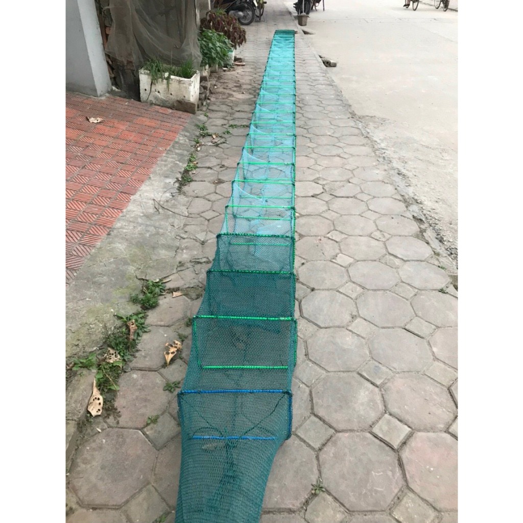 Bagua cage nets come in all sizes with small mesh holes to catch shrimp ...