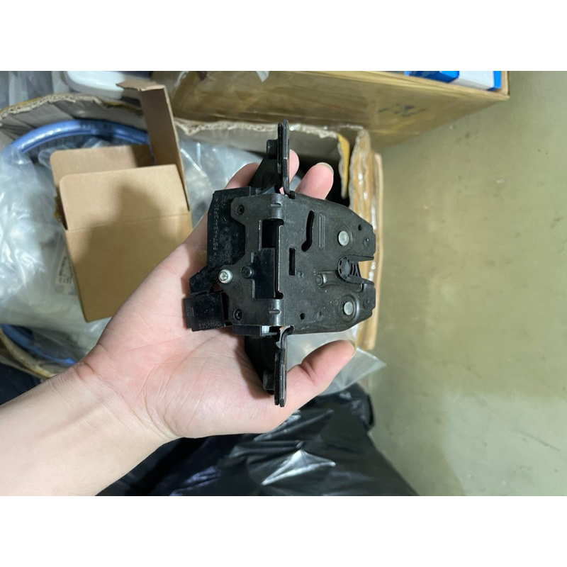 Genuine GM Fadil, Chevrolet Orlando tailgate locking mechanism | Shopee ...