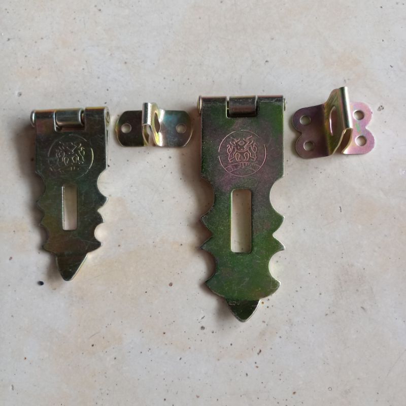 Super cheap hinges for locking trunks, cabinets, and doors (1pcs ...