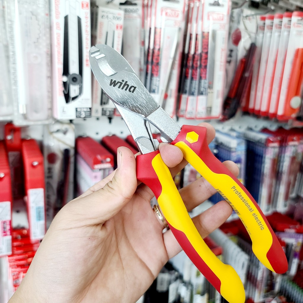 Insulated cable cutting pliers 1000v [NO STEEL CUTTER] 210mm long Wiha ...