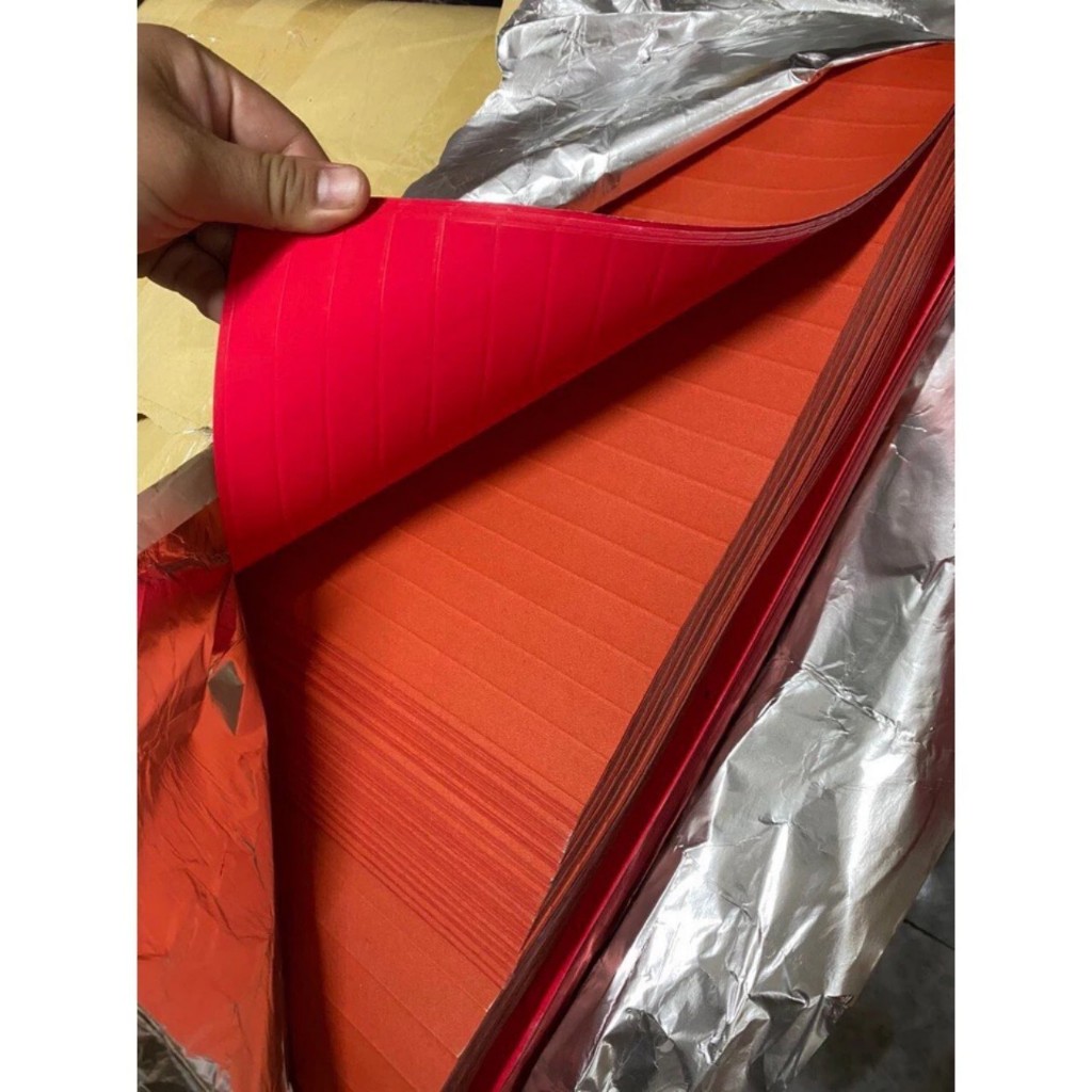 Red velvet paper folded with decorative fan, size 55x80cm, super ...