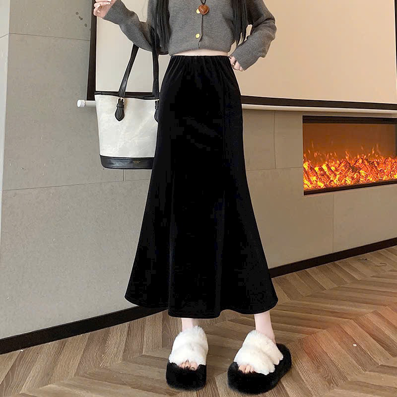 Long fishtail skirt, basic plain style, thick and smooth type 1 velvet ...