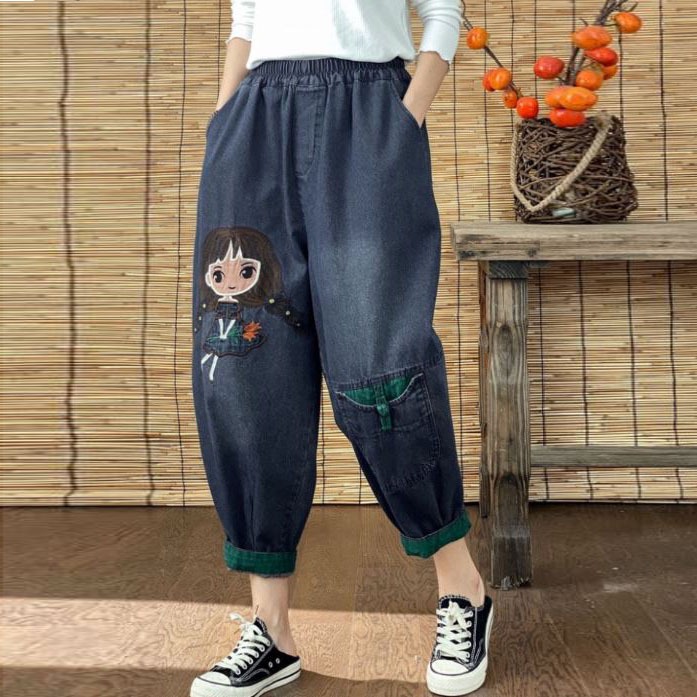 Women's baggy jeans with elastic waistband embroidered with patterns ...