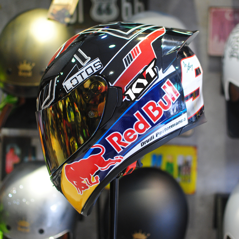 ROYAL M138 Fullface helmet combined with REDBULL KYT stamp | Shopee ...