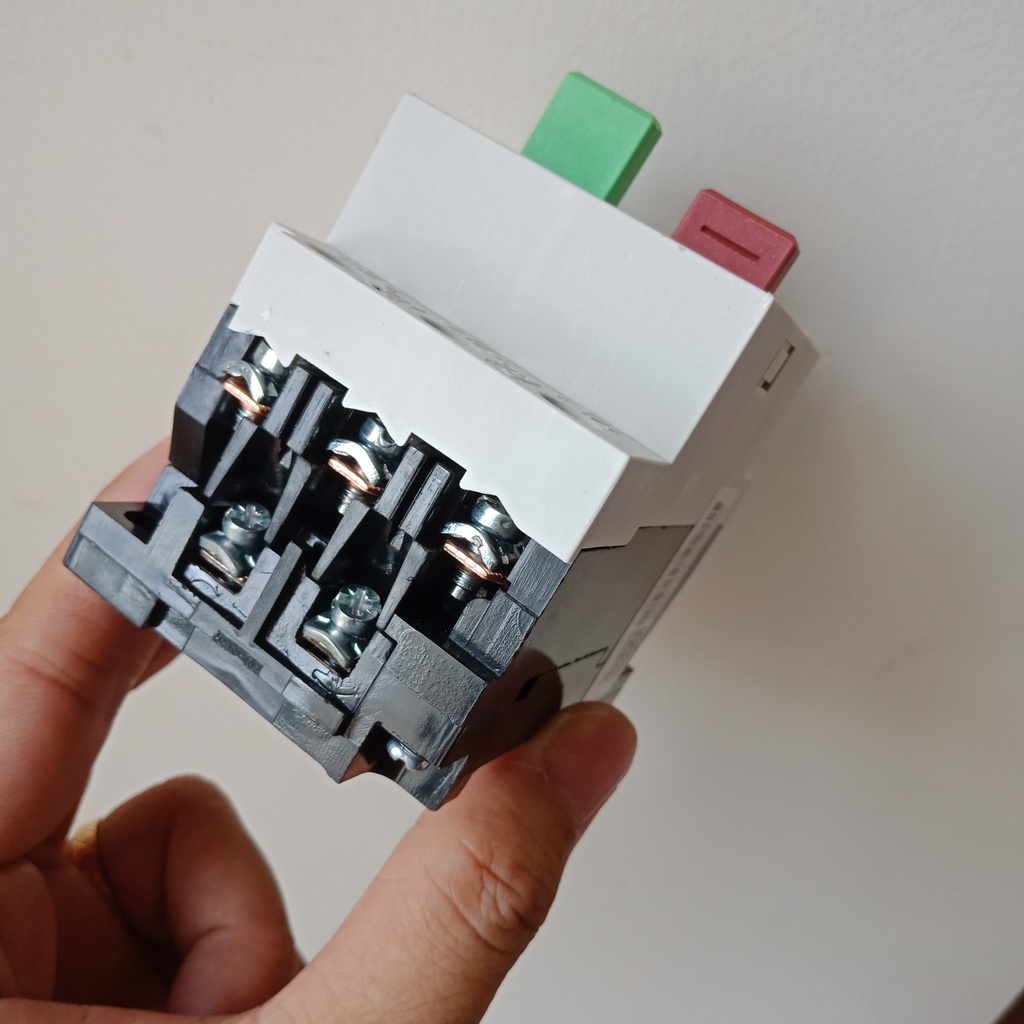 Aptomat CHINT DZ108-20 prevents phase loss, protects engine overload | Shopee Malaysia