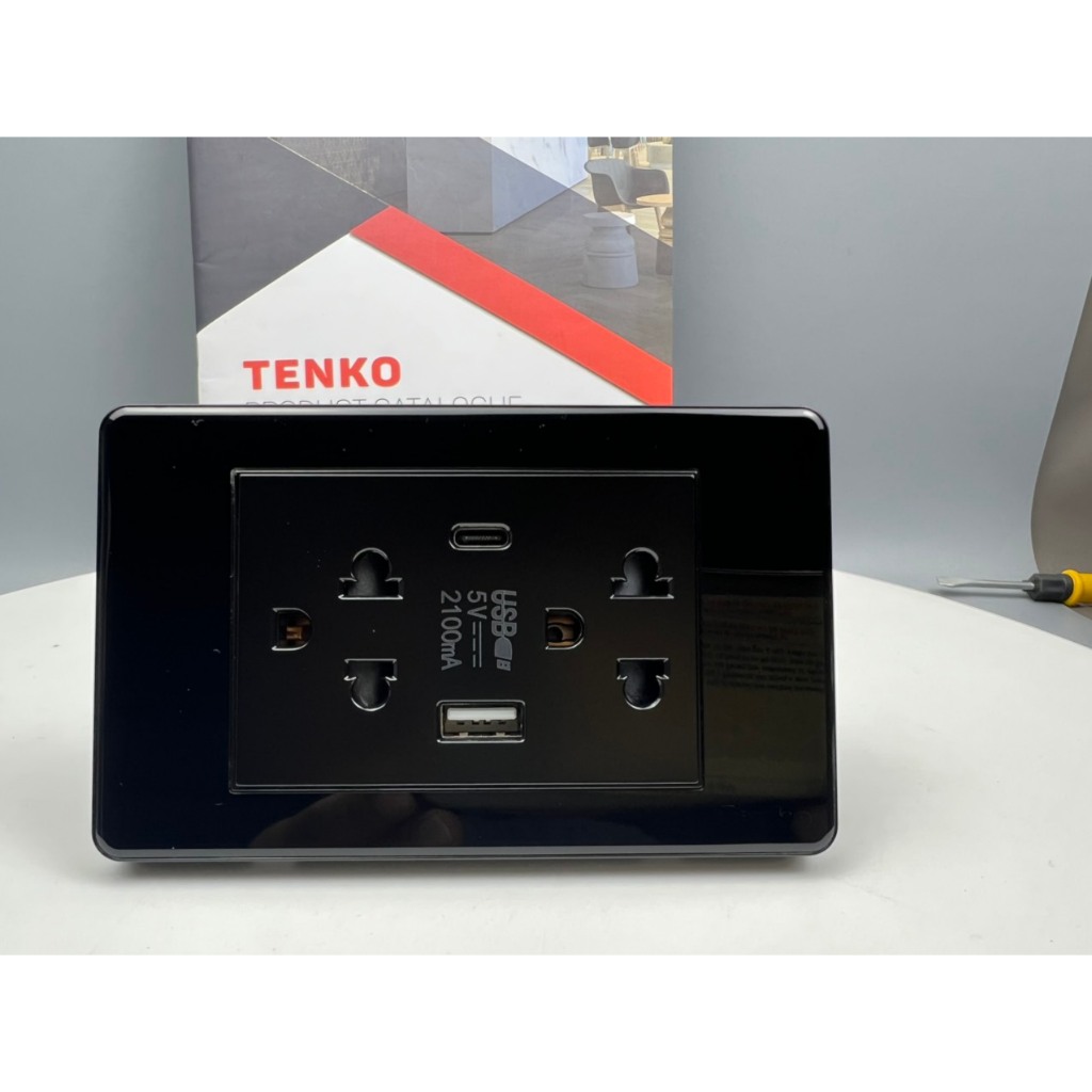Double 3-Prong Power Socket with Integrated 2 USB Ports+Type-C Wall ...