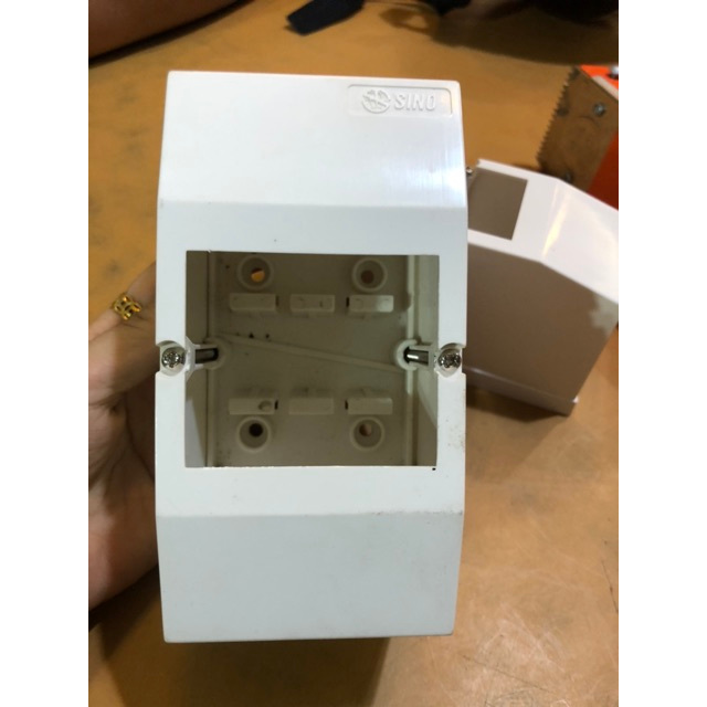 Floating box containing 1-phase, 2-phase, 6-phase sino MCB | Shopee ...