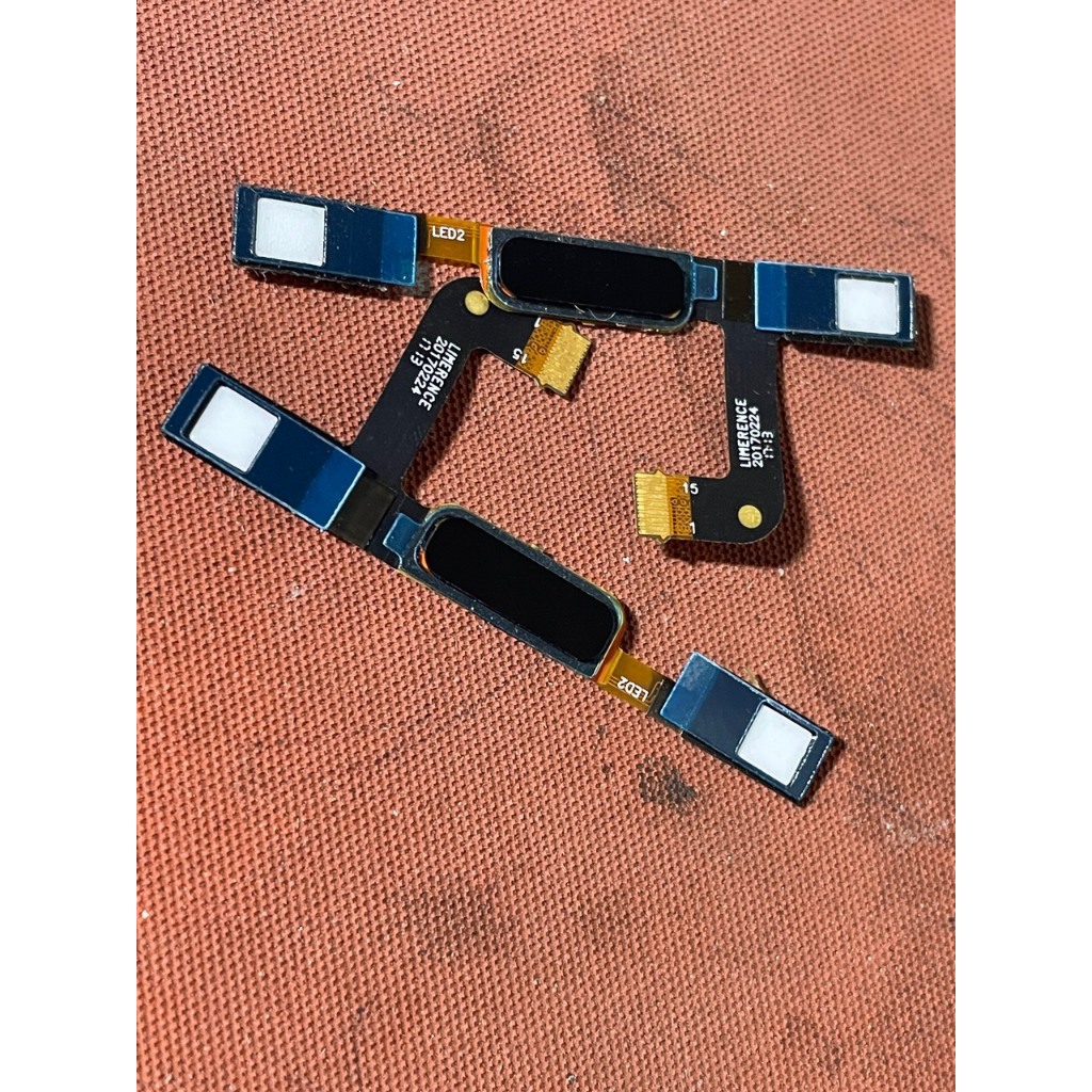 Components in nokia 5 (power button, camera, charging port, external ...