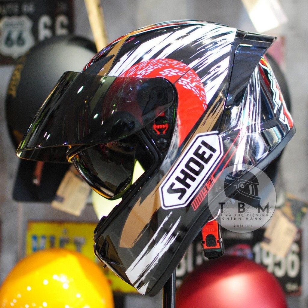 Royal M266 Fullface Helmet with SHOEI Lucky Cat 2 Convenient Glasses ...