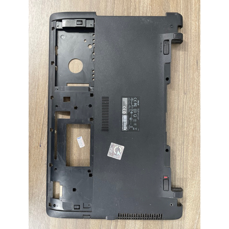 Asus X550 Face Cover Is As Beautiful As A full Hinge Screw Photo ...