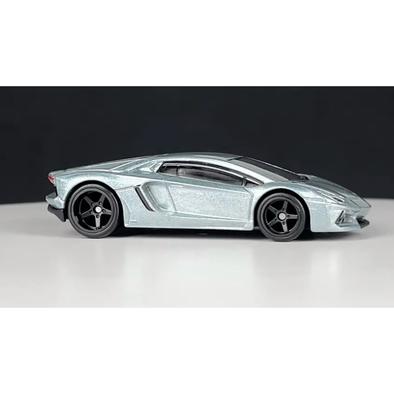 Hot Wheels Lamborghini Aventador