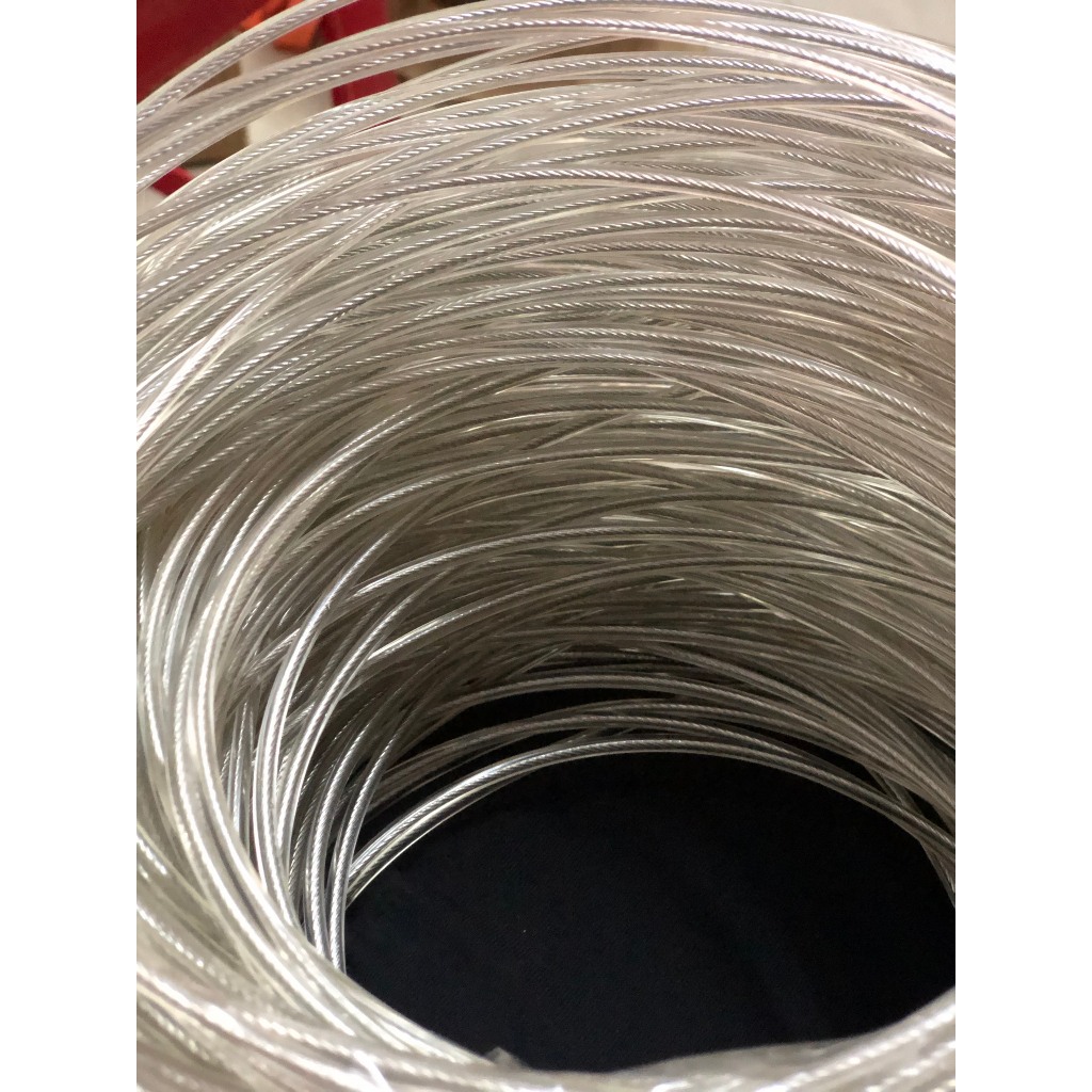 1m 3mm African plastic-coated steel wire used as a clothes drying rack ...