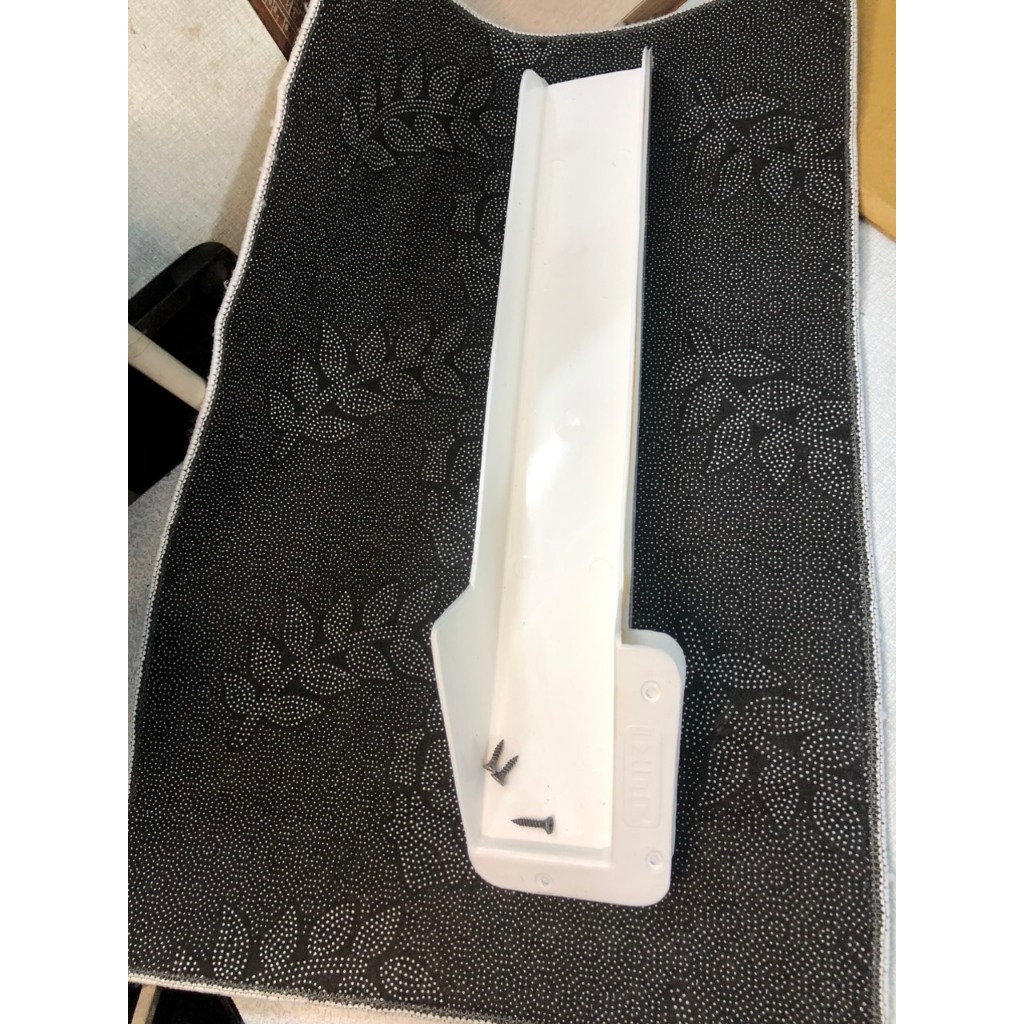 Fabric discharge trough - Overlock machine trash collection trough ...