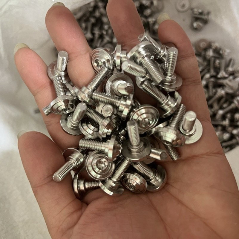 5mm screws with burrs like 304 stainless steel, size 5mm1 and a halfcm ...